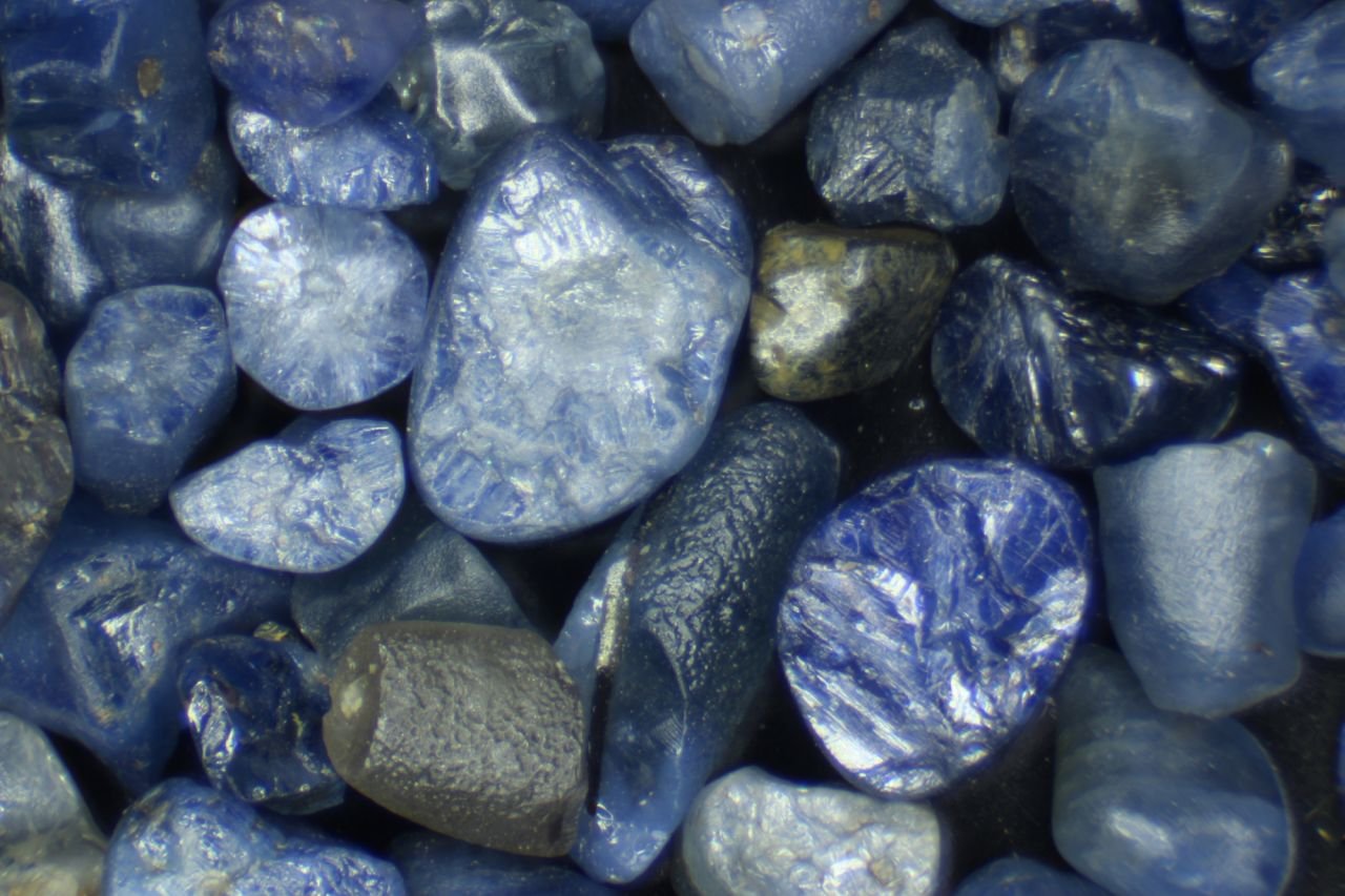 The Beauty of Corundum – a Look at Sapphire – Crocoite.com